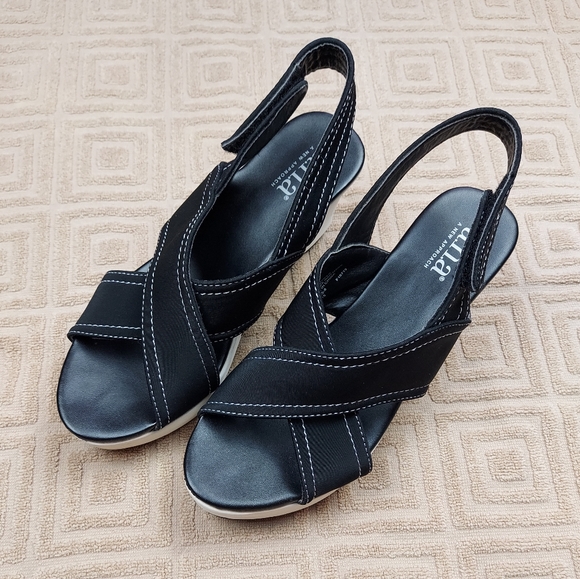 a.n.a | Shoes | Ana Sandy Black White Platform Wedge Slingback Sandals ...